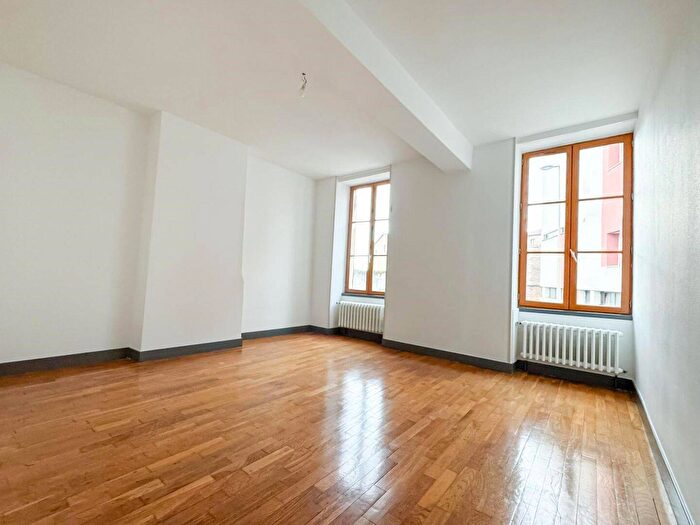 Appartement à louer - Centre Nord, Mâcon - 3 pièces - 2 chambres