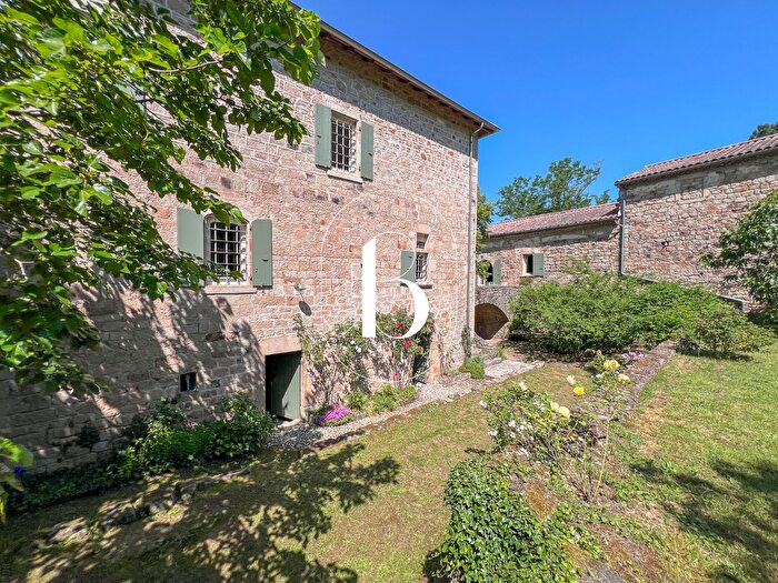 Maison 9 pièces à vendre à Vinezac