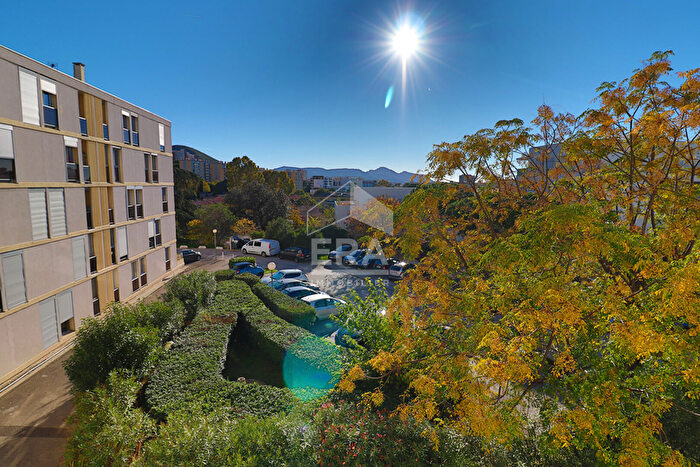 Appartement à vendre - Marseille e , Saint-Loup - 5 pièces - 3 chambres