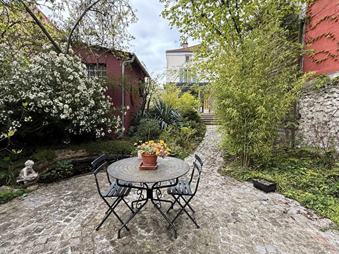 Romainville, Centre-ville : Maison 6 pièces à vendre