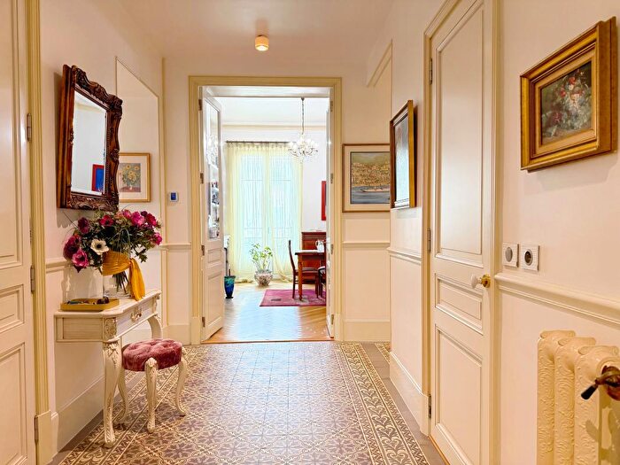 Appartement 3 pièces à vendre - Cannes, Carnot