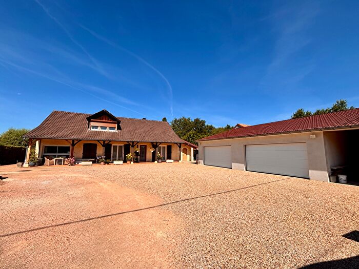 Maison 7 pièces à vendre à L'Abergement-de-Cuisery