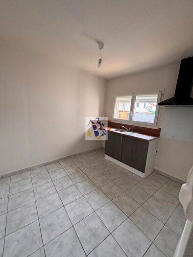 Maison à louer - Ruelle-sur-Touvre - 3 pièces - 2 chambres