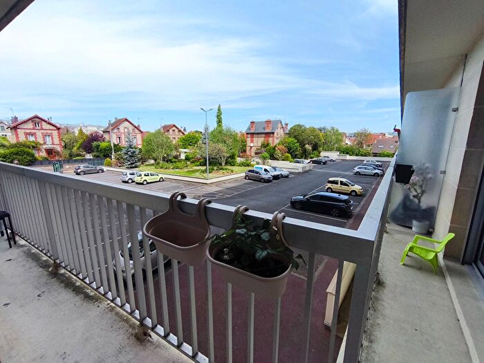 Appartement à louer - Hôtel de Ville-Bel Air, Franconville - 2 pièces - 1 chambre