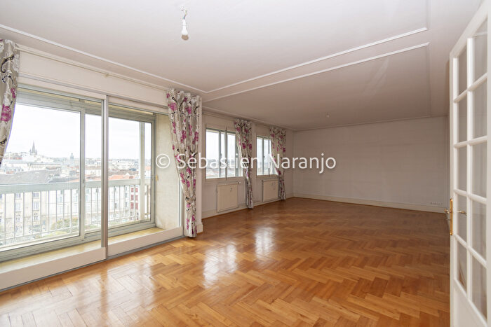 Appartement à vendre - Limoges, Centre-ville, Hôtel de Ville, Emailleurs - 4 pièces - 2 chambres