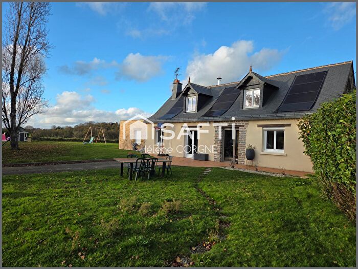 Maison à vendre - Châteaubriant, Centre-ville, Gare - 7 pièces - 5 chambres