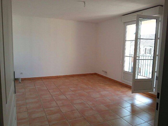 Appartement à louer - Est Sud Ouest, La Ferté-sous-Jouarre - 2 pièces - 1 chambre