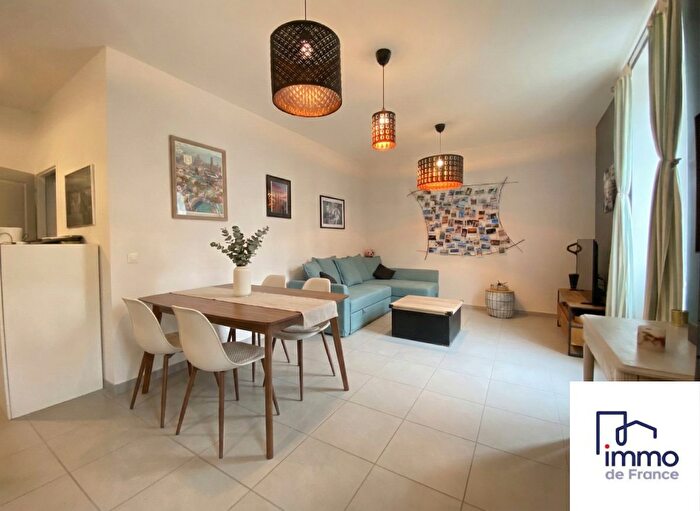 Appartement à vendre - Vienne, Saint-Martin - 3 pièces - 2 chambres