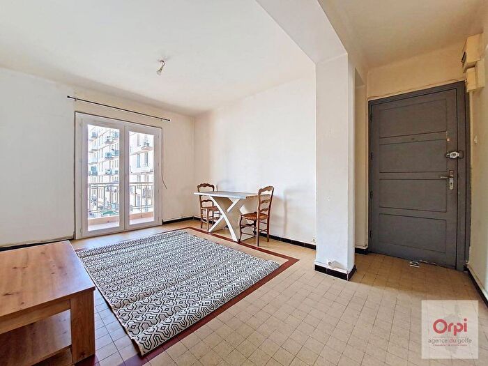 Appartement à louer - Alzo Di Leva, Ajaccio - 3 pièces - 2 chambres