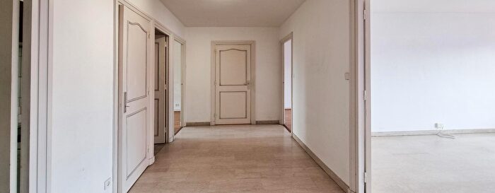 Appartement à vendre - Sainte-Foy-lès-Lyon, La Plaine, Chantegrillet - 4 pièces - 2 chambres