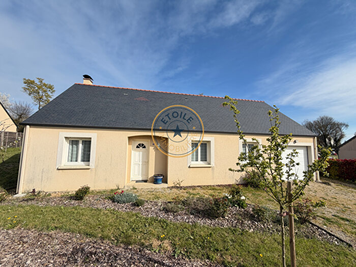 Maison à vendre - Huillé - 7 pièces - 5 chambres