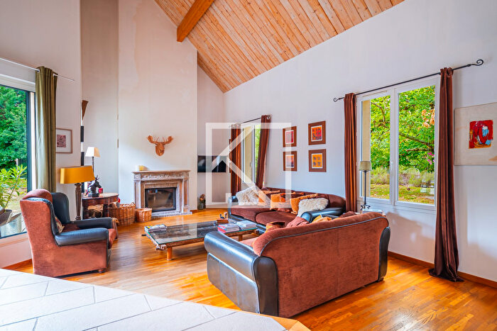 Maison à vendre - Guécélard - 6 pièces - 4 chambres