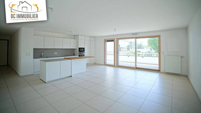Est, Ferney-Voltaire - Appartement 4 pièces à louer