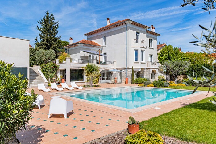 Maison 10 pièces à vendre à Vaison-la-Romaine