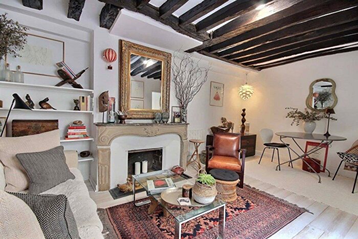 Appartement à louer - Saint Merri, Paris ème arrondissement - 1 pièce