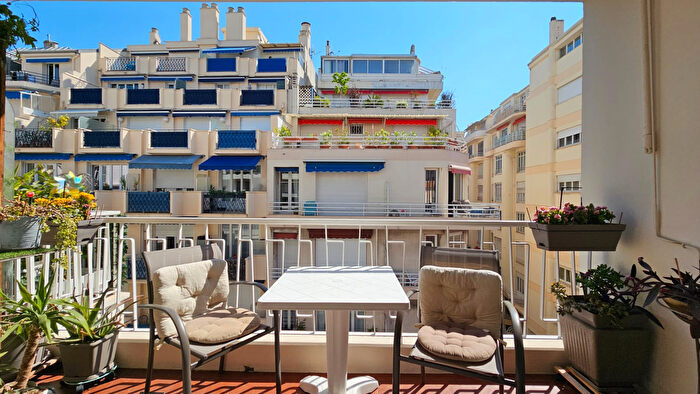 Appartement à vendre - Nice, Carré dor - 3 pièces - 2 chambres