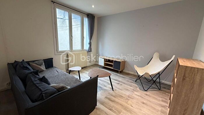 Appartement à louer - Centre-Historique, Romans-sur-Isère - 3 pièces - 2 chambres