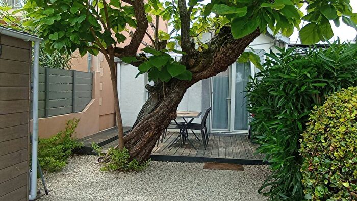 Est, Châtelaillon-Plage : Maison 4 pièces à louer