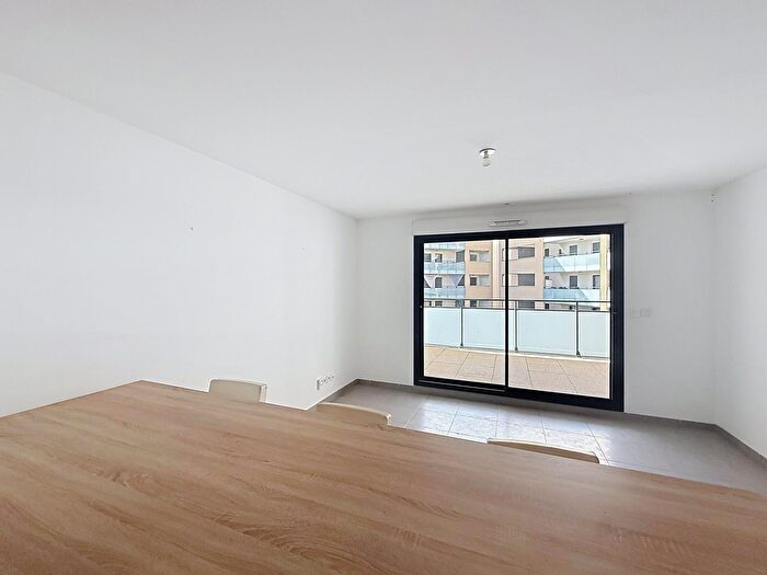 Appartement à vendre - Aix-en-Provence, Pont de lArc - 4 pièces - 3 chambres