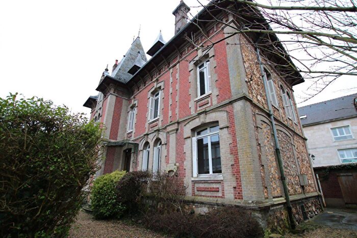Maison à louer - Yvetot - 10 pièces - 6 chambres