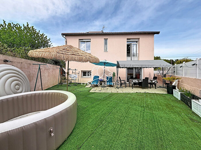 Maison à vendre - Riorges - 6 pièces - 4 chambres