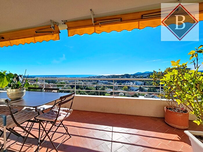 Appartement à vendre - Le Cannet - 4 pièces - 3 chambres