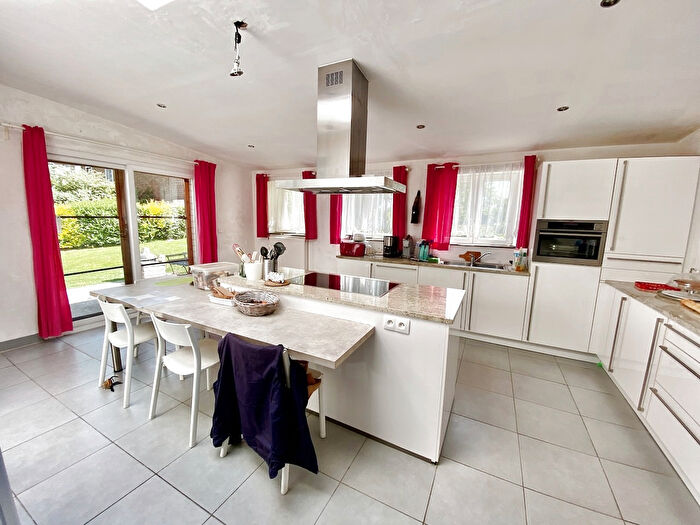 Maison à vendre - Solre-le-Château - 9 pièces - 3 chambres