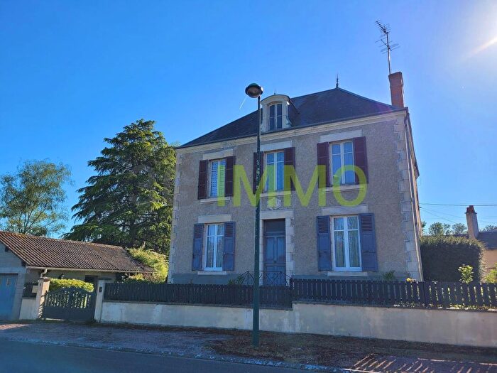 Maison 7 pièces à vendre à Saint-Hilaire-de-Court
