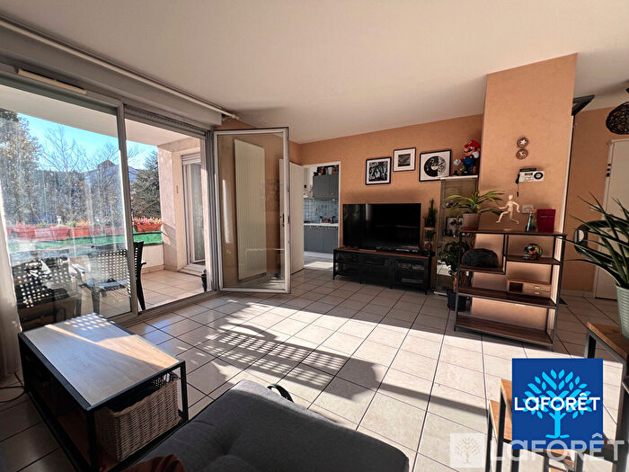 Appartement à vendre - Oullins, Centre-ville - 3 pièces - 2 chambres