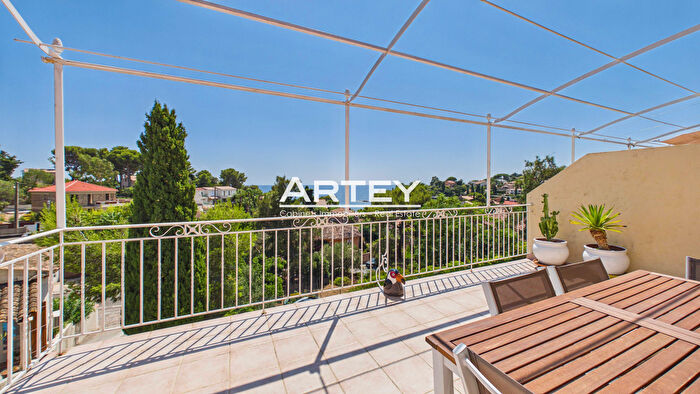 Appartement 4 pièces à Carqueiranne, à vendre