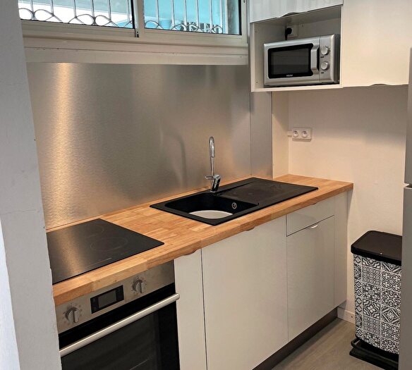 Appartement à vendre - Pointe-à-Pitre - 4 pièces - 3 chambres