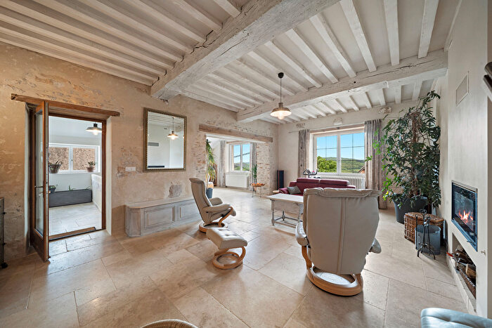 Maison à vendre - Rully - 7 pièces - 4 chambres