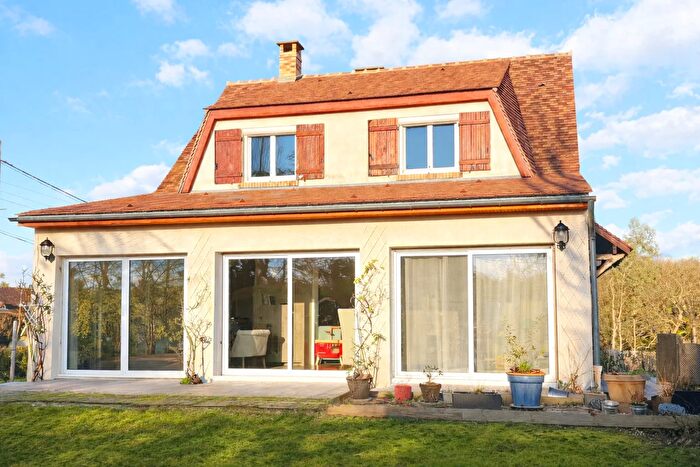 Maison à vendre - Saint-Maurice-Montcouronne - 7 pièces - 4 chambres