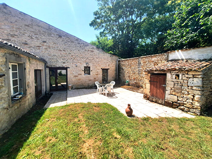 Gémozac : Maison 7 pièces à vendre