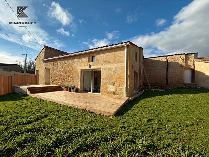 Maison à vendre - Lussac - 6 pièces - 4 chambres