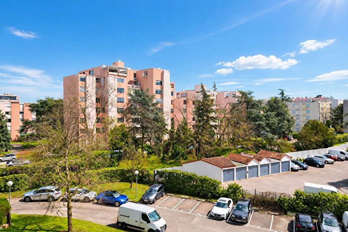 Appartement à vendre - Décines-Charpieu, Berthaudière - 3 pièces - 2 chambres