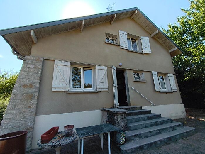 Saint-Amour - Maison 5 pièces à vendre