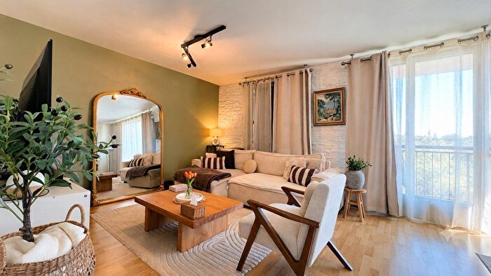 Joué-lès-Tours, Centre-ville : Appartement 3 pièces à vendre