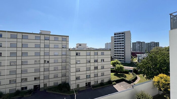 Appartement 3 pièces à vendre à Villeurbanne, Doua