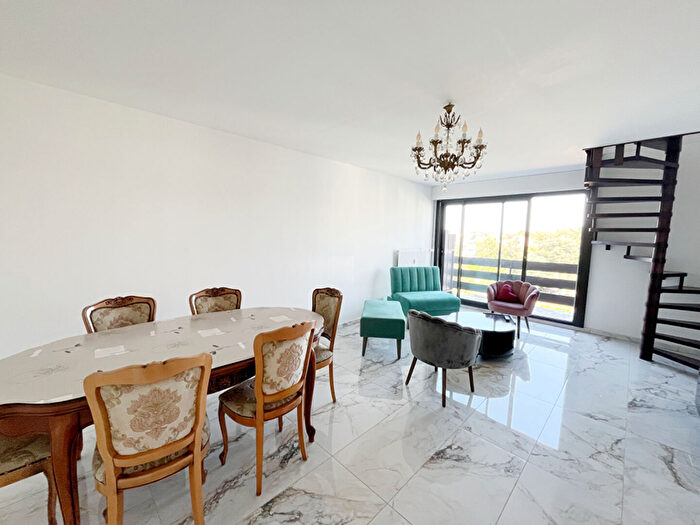 Appartement à louer - Amiens, Plein Sud - 3 pièces - 2 chambres