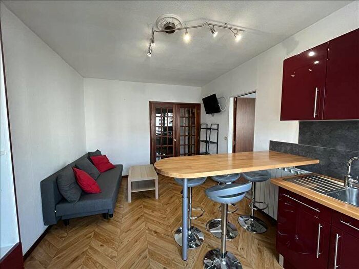 Appartement à louer - Gespe-Courteboule, Tarbes - 2 pièces - 1 chambre