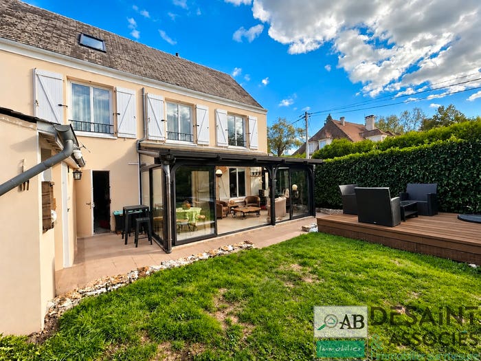 Villeneuve-le-Comte - Maison 8 pièces à vendre