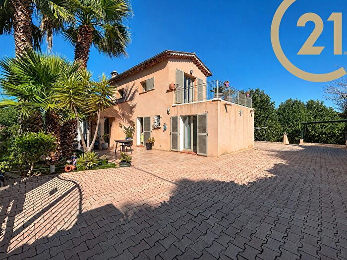Maison 7 pièces à vendre à Fréjus