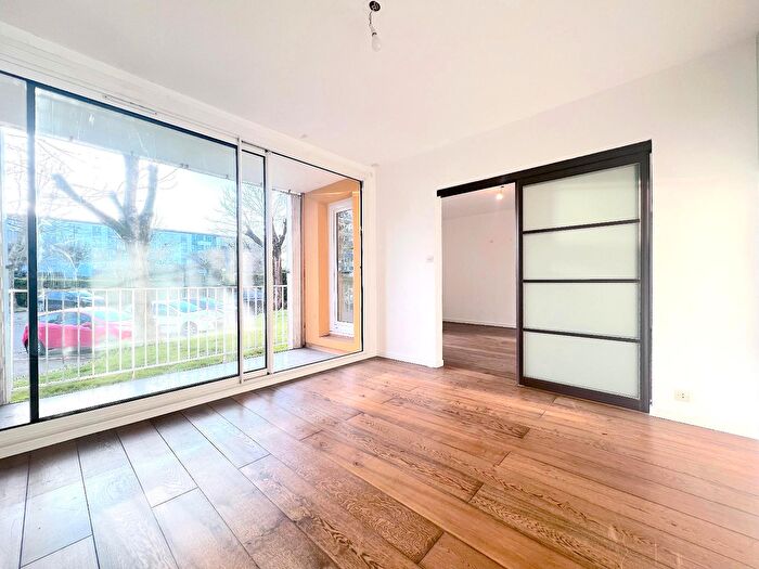 Appartement à vendre - Décines-Charpieu, Berthaudière - 2 pièces - 1 chambre