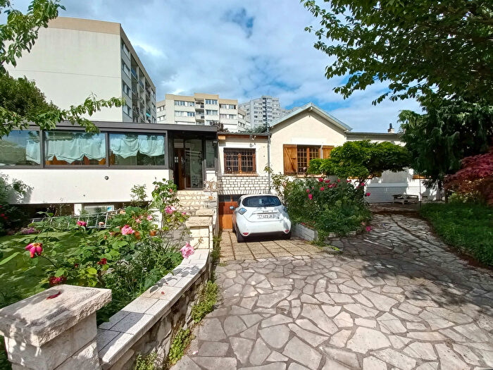 Créteil, Centre ancien : Maison 4 pièces à vendre