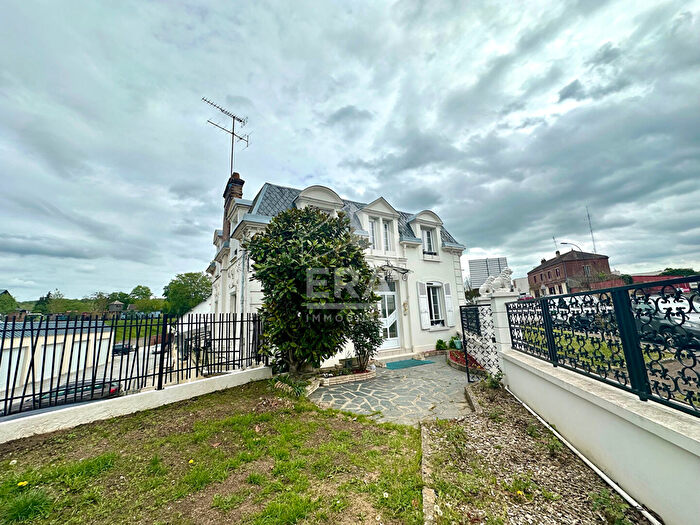 Maison à vendre - Pacy-sur-Eure - 7 pièces - 5 chambres