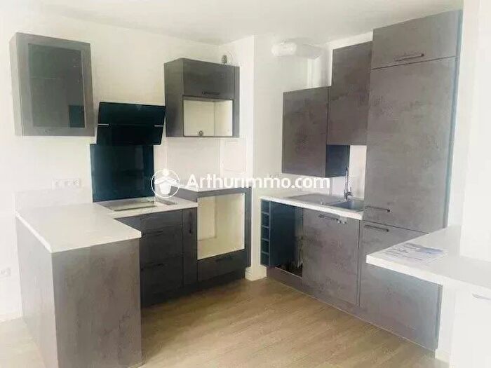 Ballancourt-sur-Essonne : Appartement 2 pièces à louer