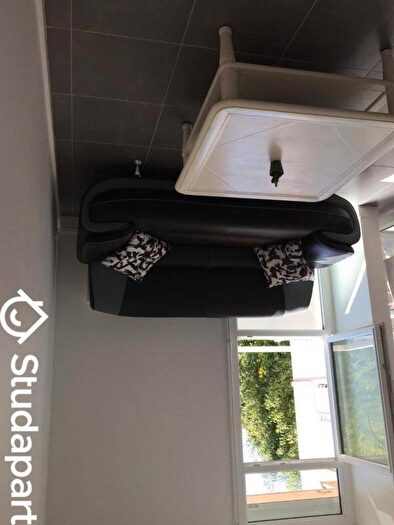 Appartement à louer - Croix Luizet, Villeurbanne - 1 pièce - 2 chambres