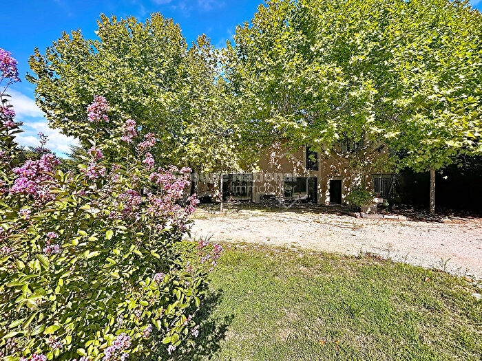 Maison à vendre - Châteaurenard, Jentelin, Route dAvignon, Confignes - 14 pièces - 8 chambres