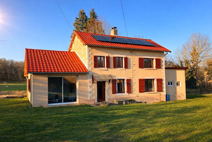 Maison à vendre - Saint-Maurice-près-Crocq - 5 pièces - 2 chambres